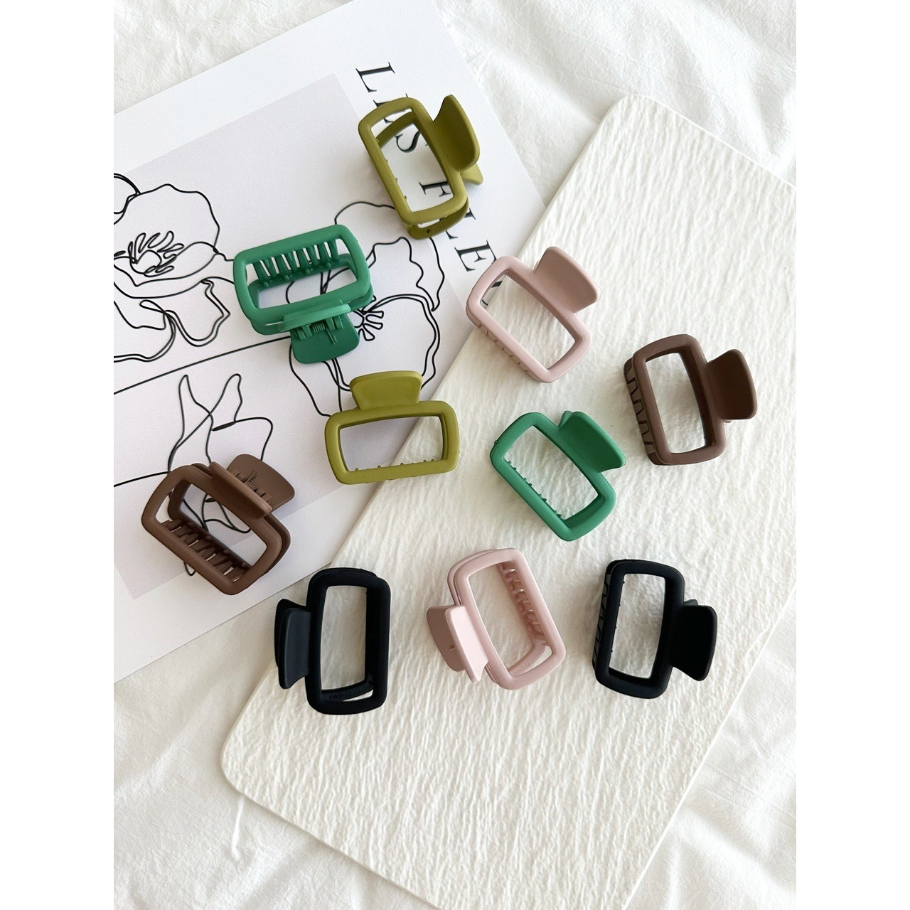 Pinza Medium Mate de Lovelina - Cote Sud Shop